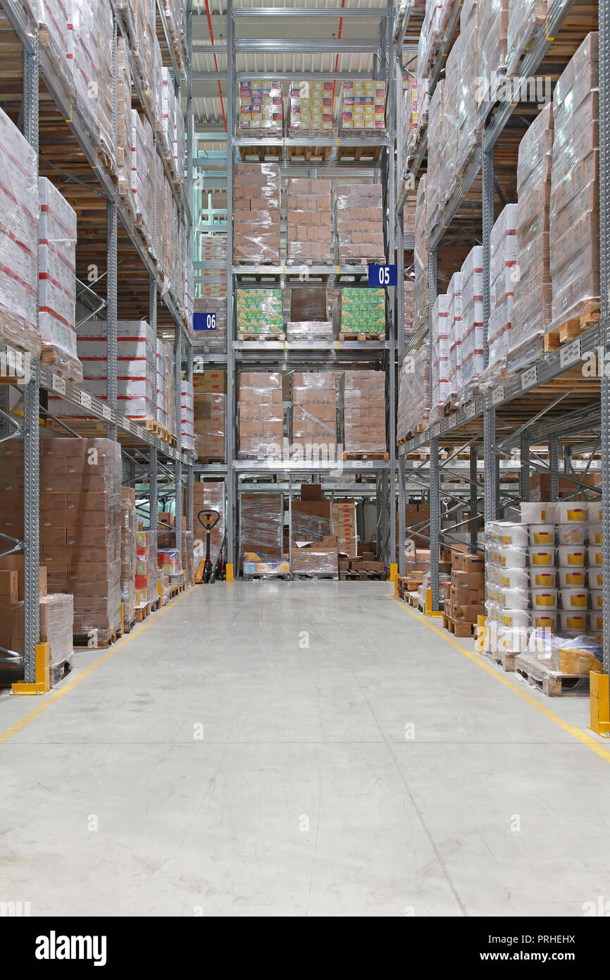 High shelving system in distribution warehouse Stock Photo - Alamy