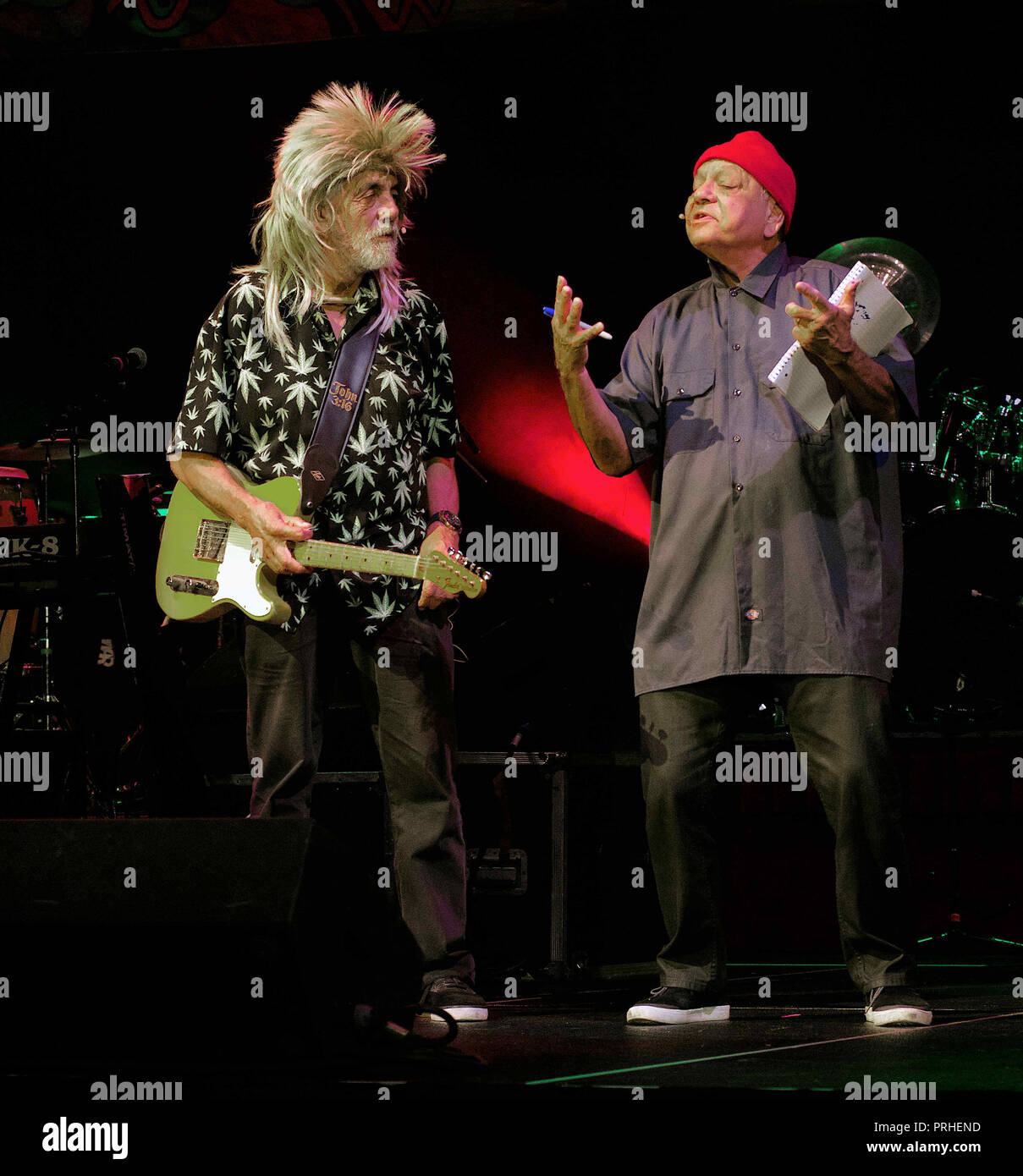 Comedy skit hi-res stock photography and images - Alamy