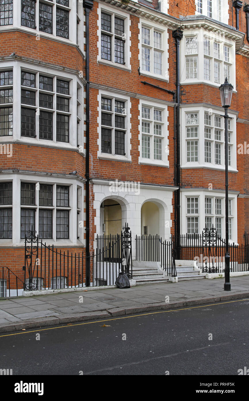 Victorian style buildings hi-res stock photography and images - Alamy