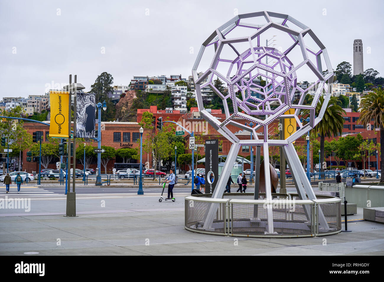 Exploratorium museum san francisco hi-res stock photography and images ...