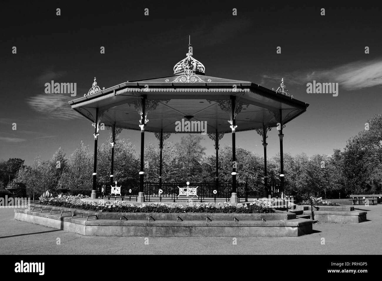 Victorian park bandstand england hi-res stock photography and images ...