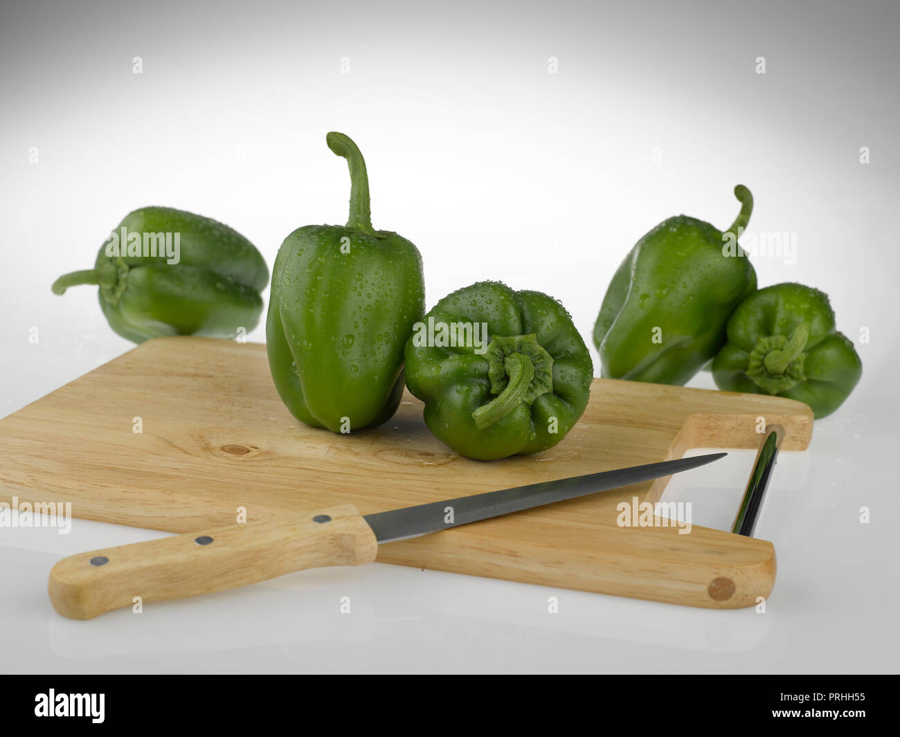 Cut capsicum tomato knife hi-res stock photography and images - Alamy