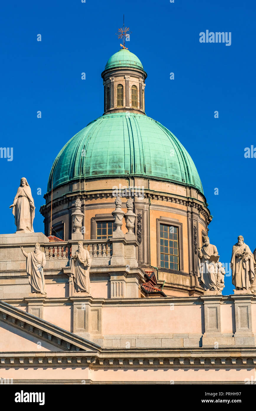 Italy Piedmont Vercelli cathedral dome Stock Photo - Alamy