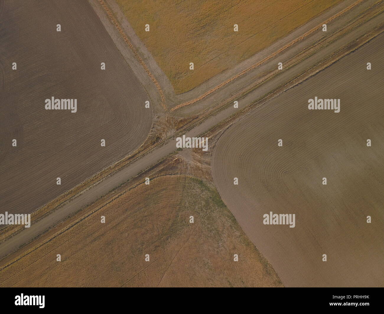 Saskatchewan wheat fields aerial hi-res stock photography and images ...