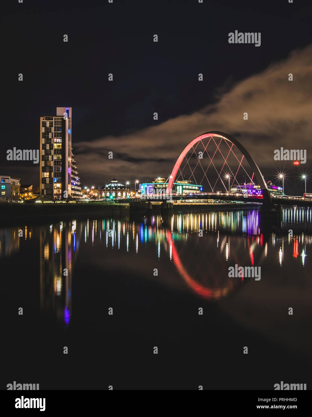 Glasgow street scene night hi-res stock photography and images - Alamy