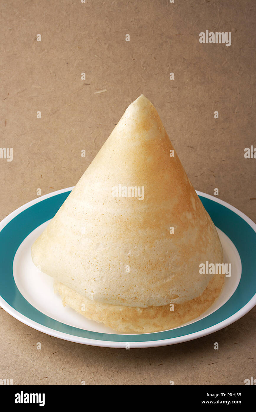 Dosa cone hi-res stock photography and images - Alamy
