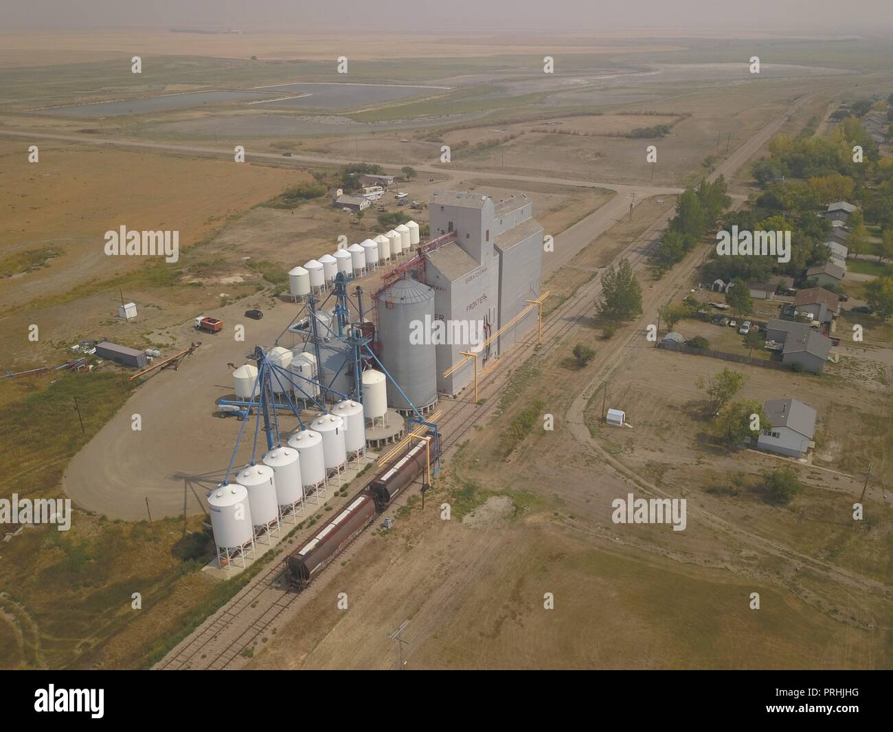 Grain elevator, Frontier, Saskatchewan, Canada, Palliser Triangle ...