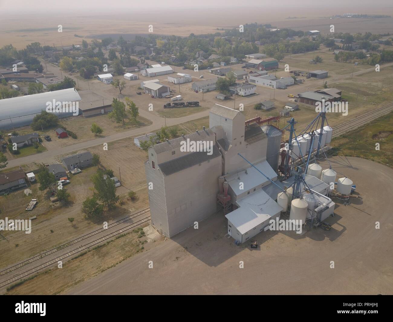 Grain elevator, Frontier, Saskatchewan, Canada, Palliser Triangle ...