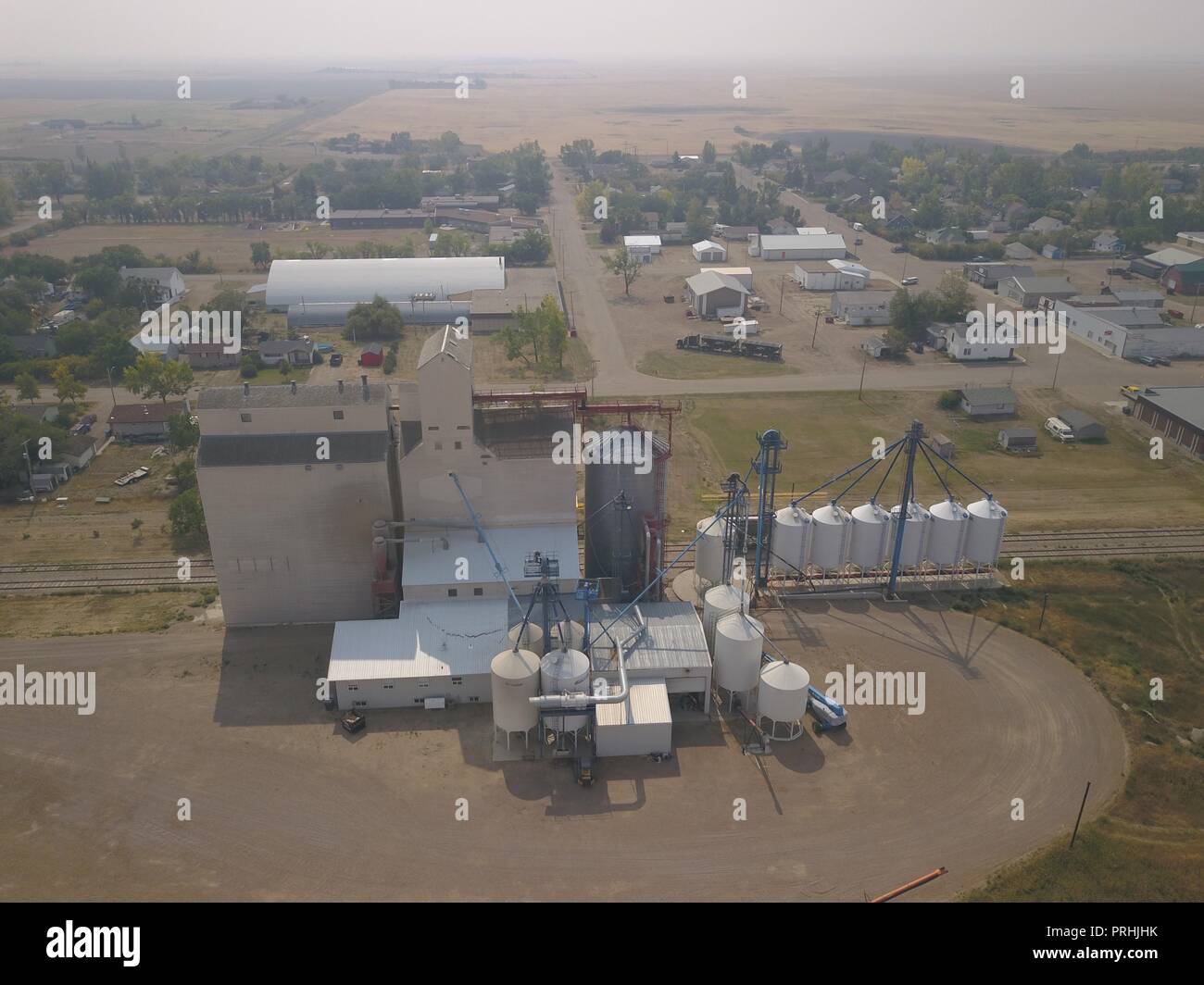 Grain elevator, Frontier, Saskatchewan, Canada, Palliser Triangle ...