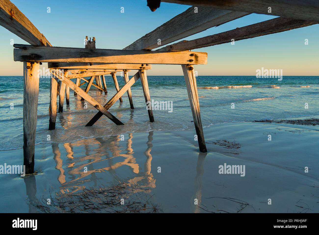 Eucla jetty hi-res stock photography and images - Alamy
