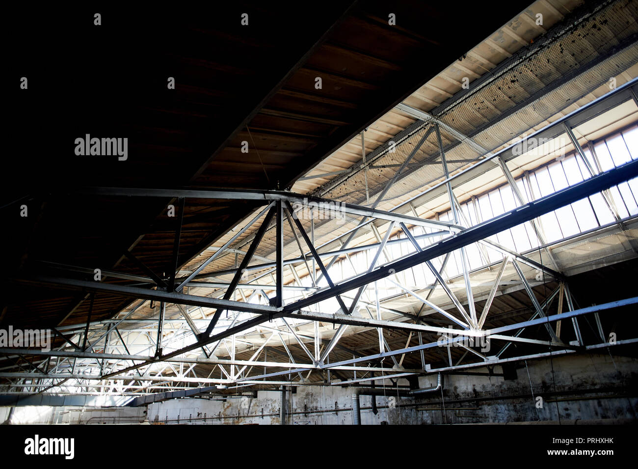 The roof of the old factory of metal and glass. That was a lot of light ...