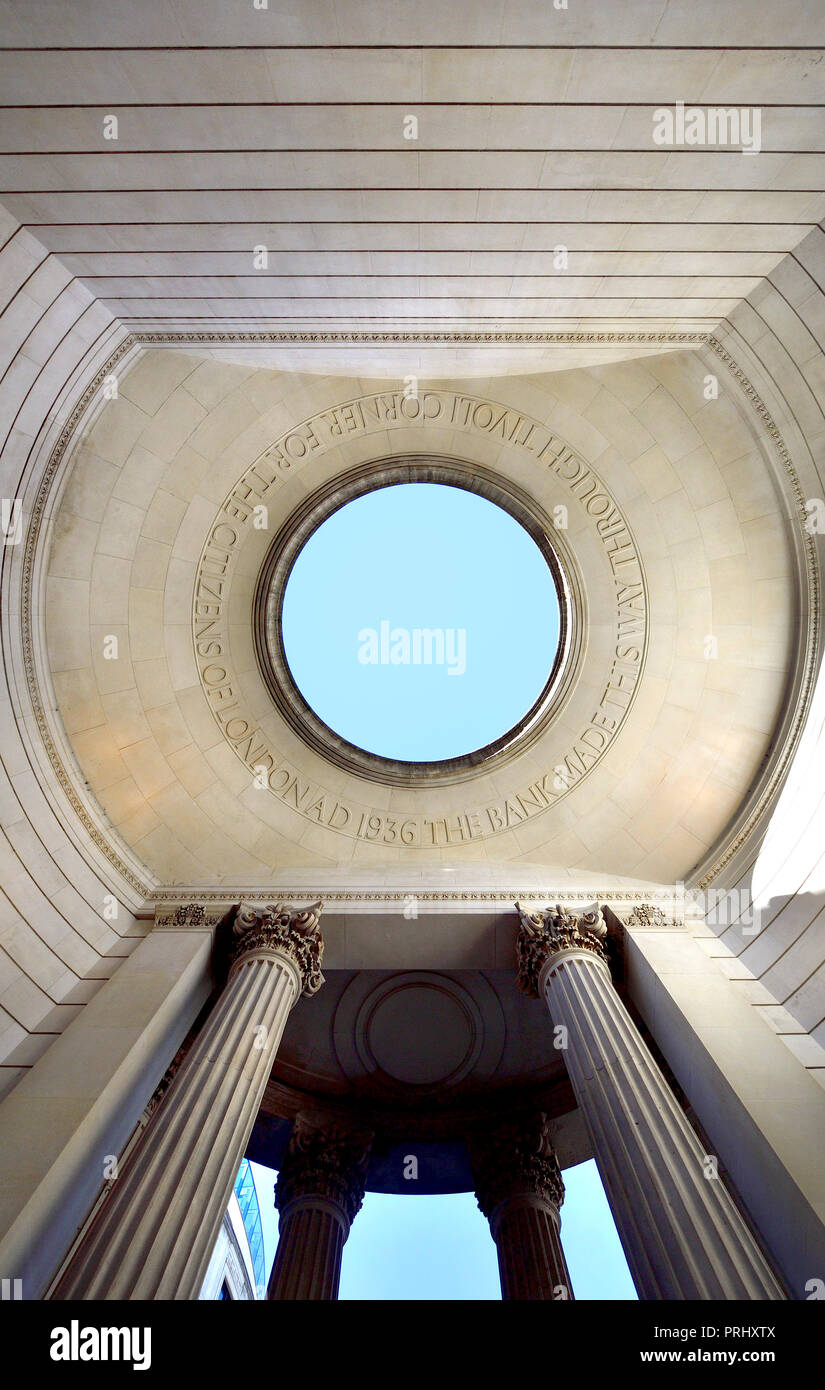 Corner architecture hi-res stock photography and images - Alamy