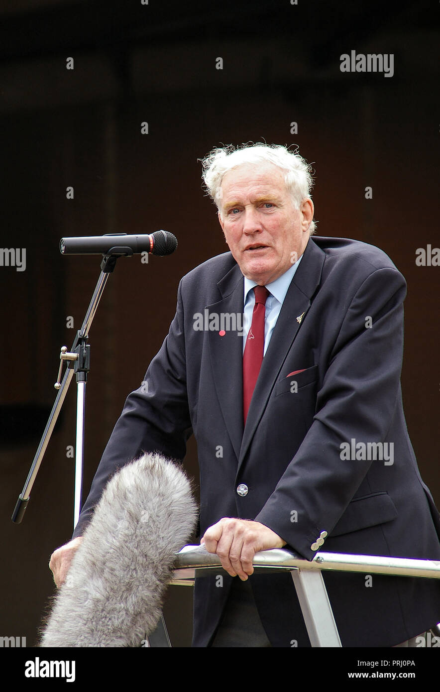 Air chief marshal sir michael knight hi-res stock photography and ...