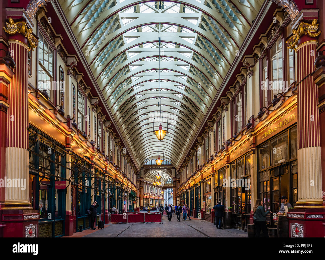 Leadenhall building london entrance hi-res stock photography and images ...