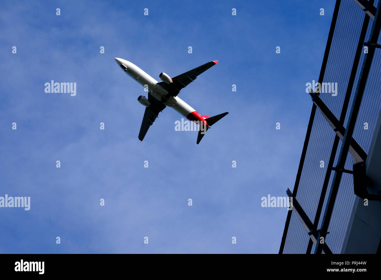 Aircraft on final approach into Brisbane airport over the Gateway ...