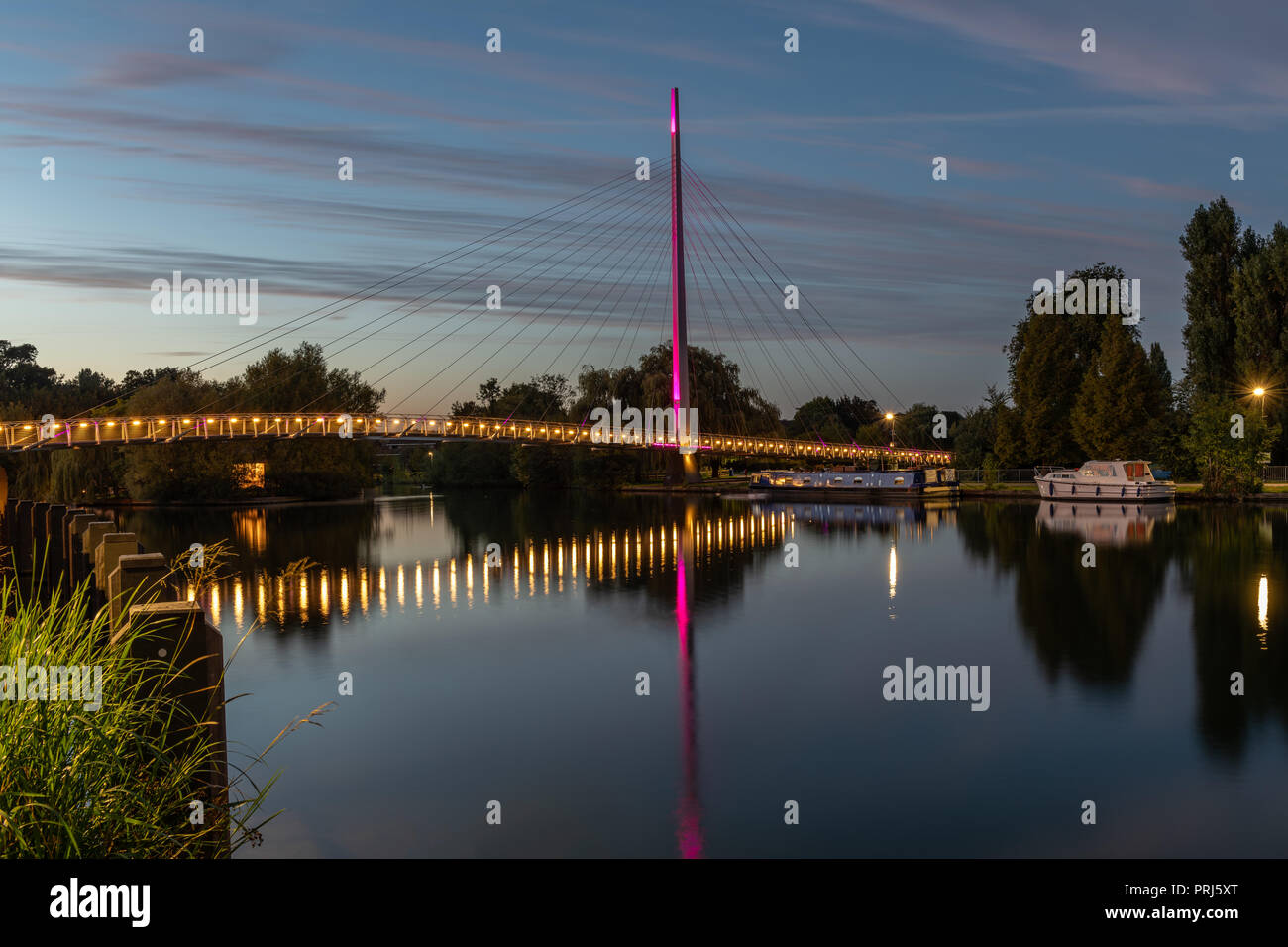 Christchurch Bridge, Reading is a pedestrian and cycle bridge over the ...