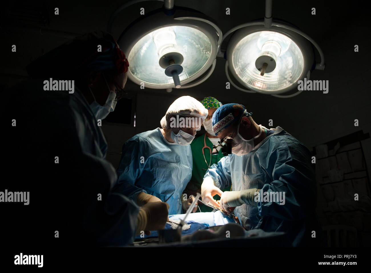 Medical Team Performing Surgical Operation Stock Photo - Alamy