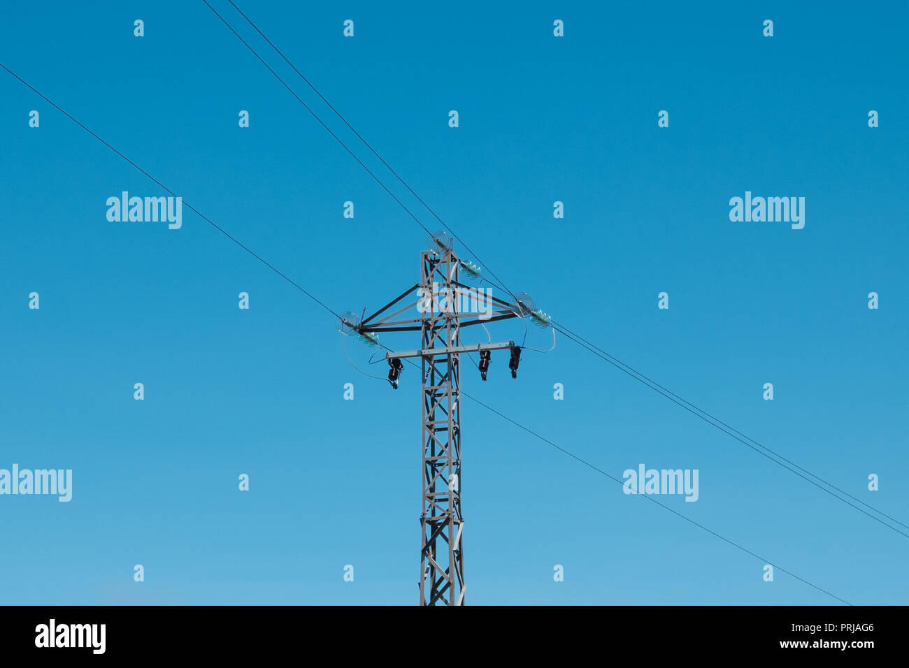Electricity pylon and electric cables hi-res stock photography and ...