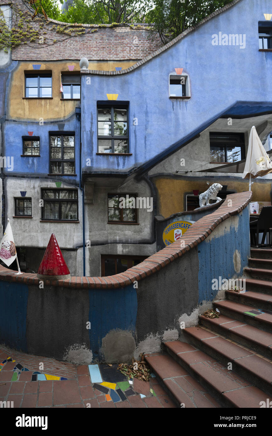 The Hundertwasser Village and house in Vienna is one of the most ...