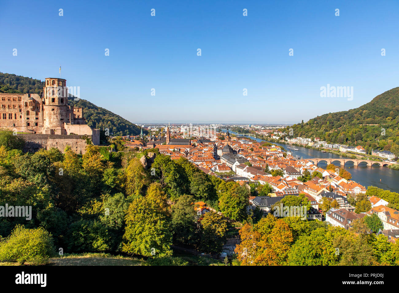 View over the old town of Heidelberg, with the Heidelberg Castle ...