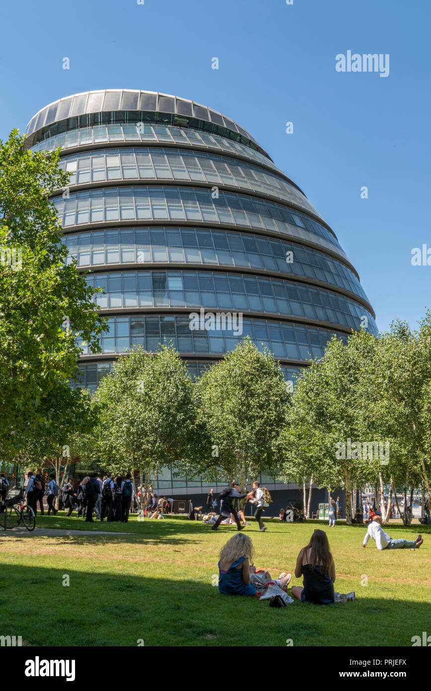 Greater london council buildings hi-res stock photography and images ...