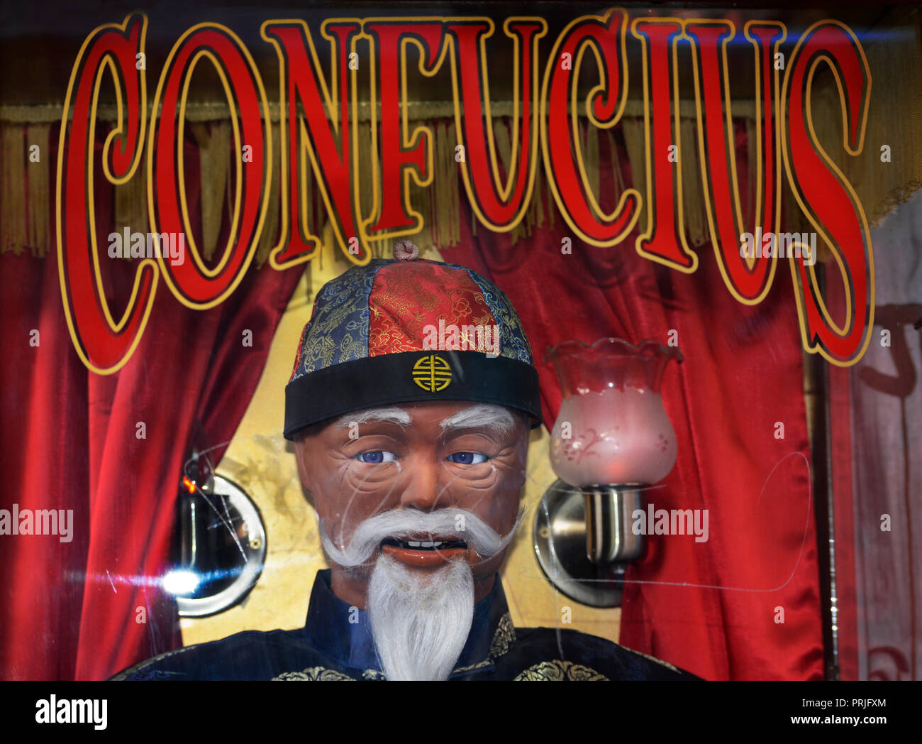 Fortune telling machine hi-res stock photography and images - Alamy