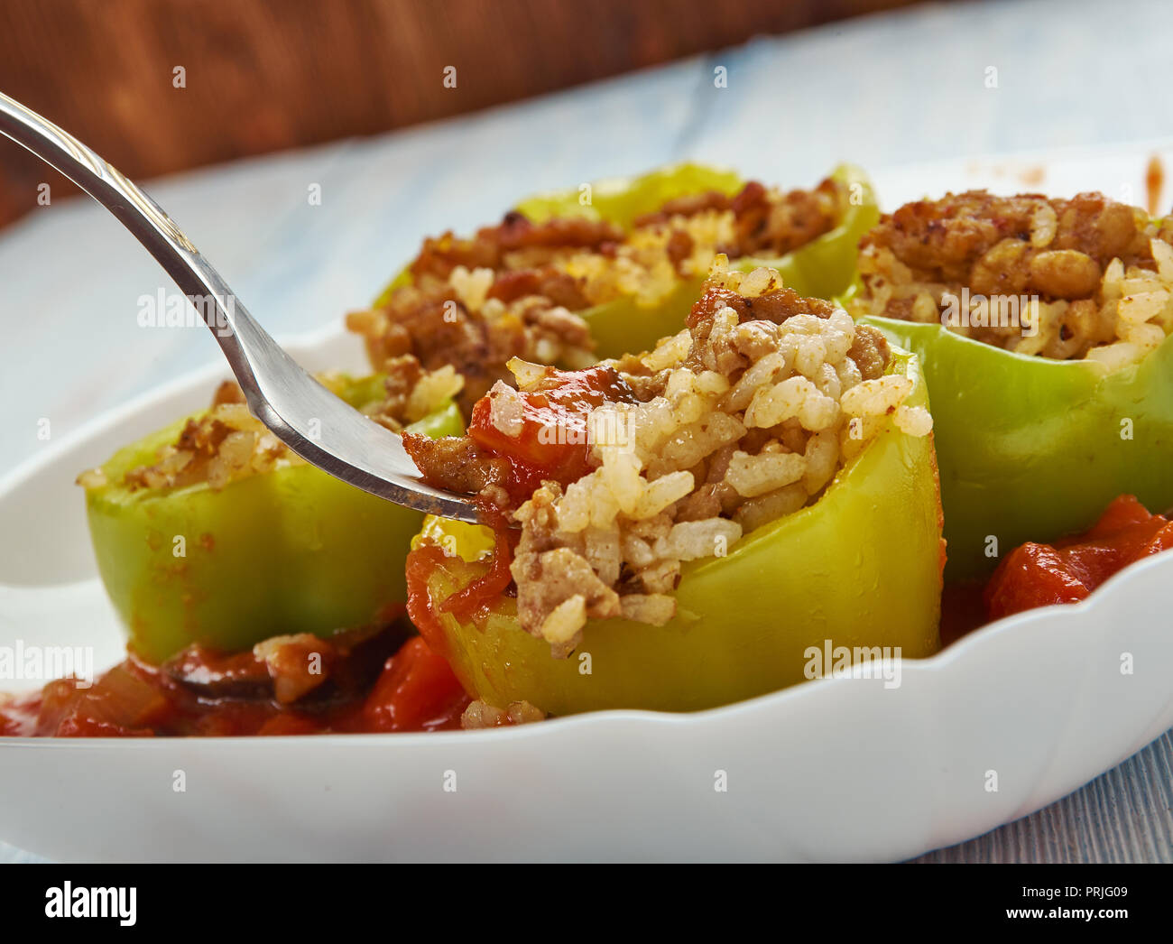 Filfil mahshi hi-res stock photography and images - Alamy