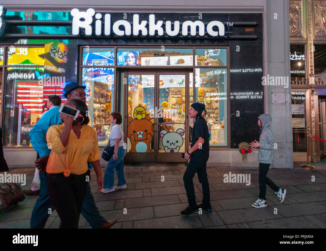 Shoppers flock to the newly opened Rilakkuma store in Times Square in ...