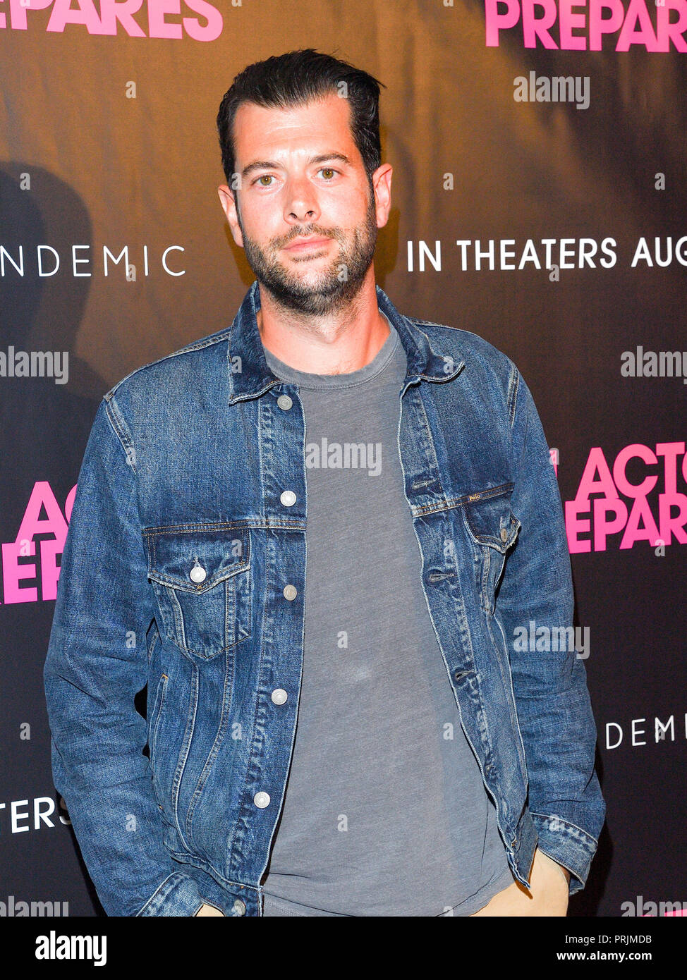 An actor prepares premiere hi-res stock photography and images - Alamy