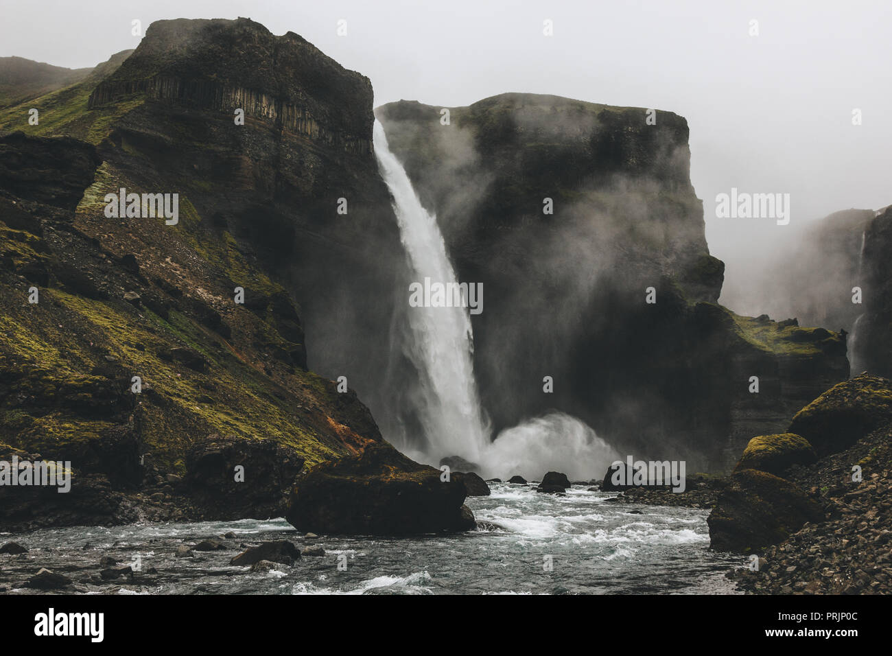 Mist splashing hi-res stock photography and images - Alamy