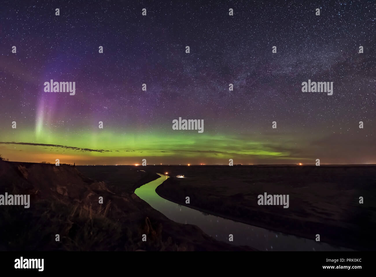A faint aurora along the northern horizon and the summer Milky Way ...
