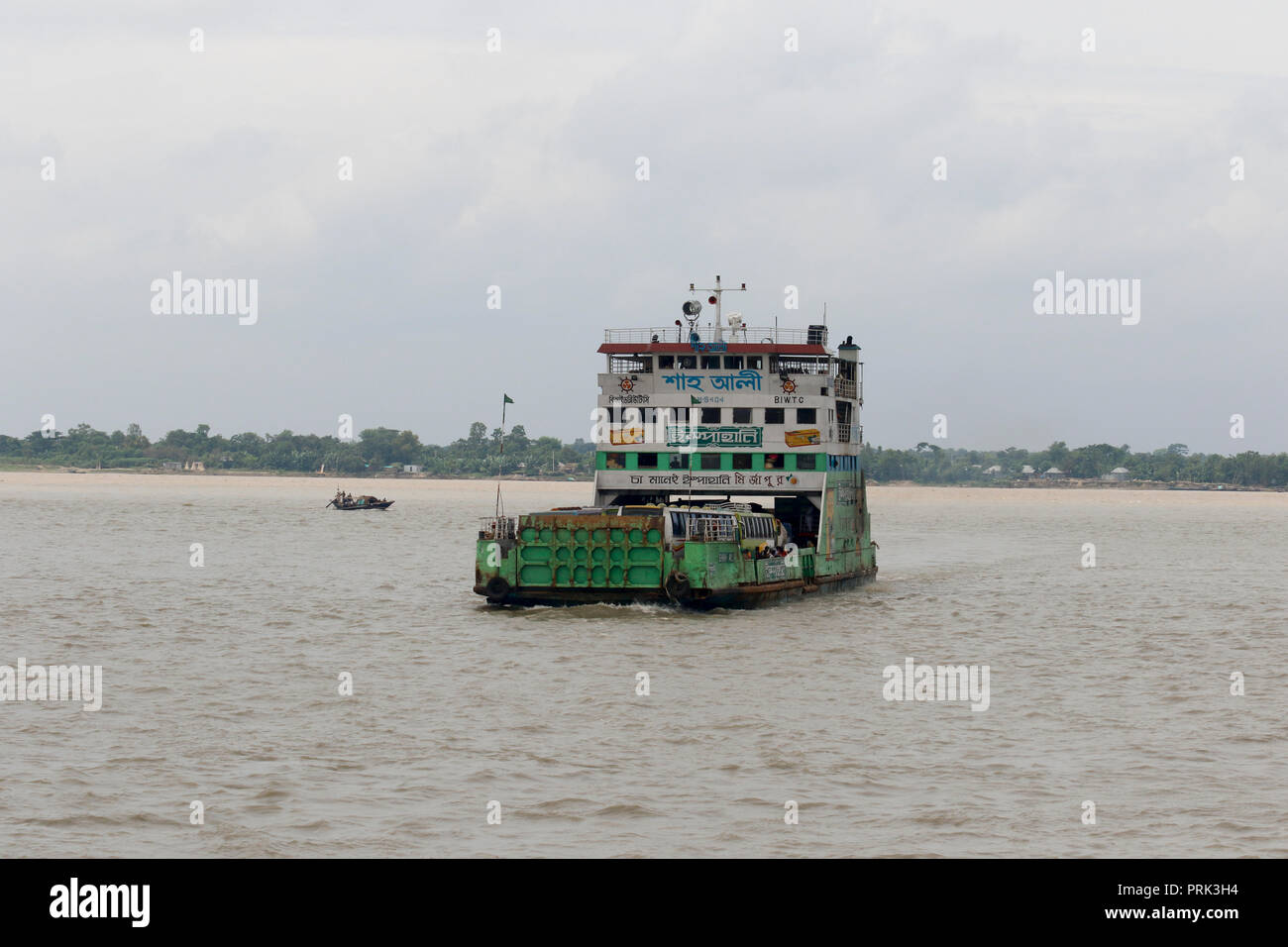 Bangladeshi transport natural scene hi-res stock photography and images ...