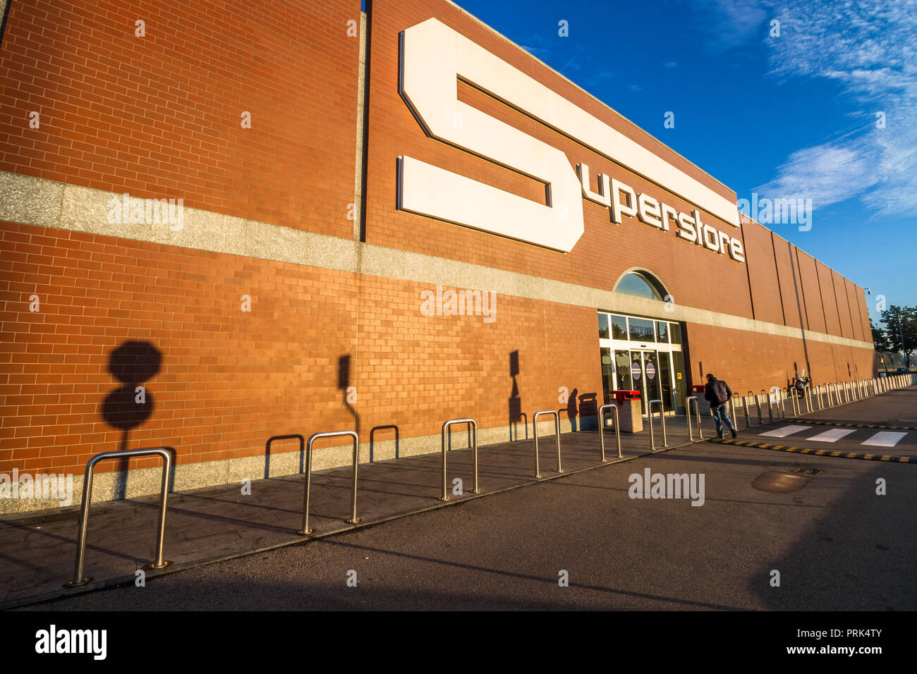 Esselunga milano hi-res stock photography and images - Alamy