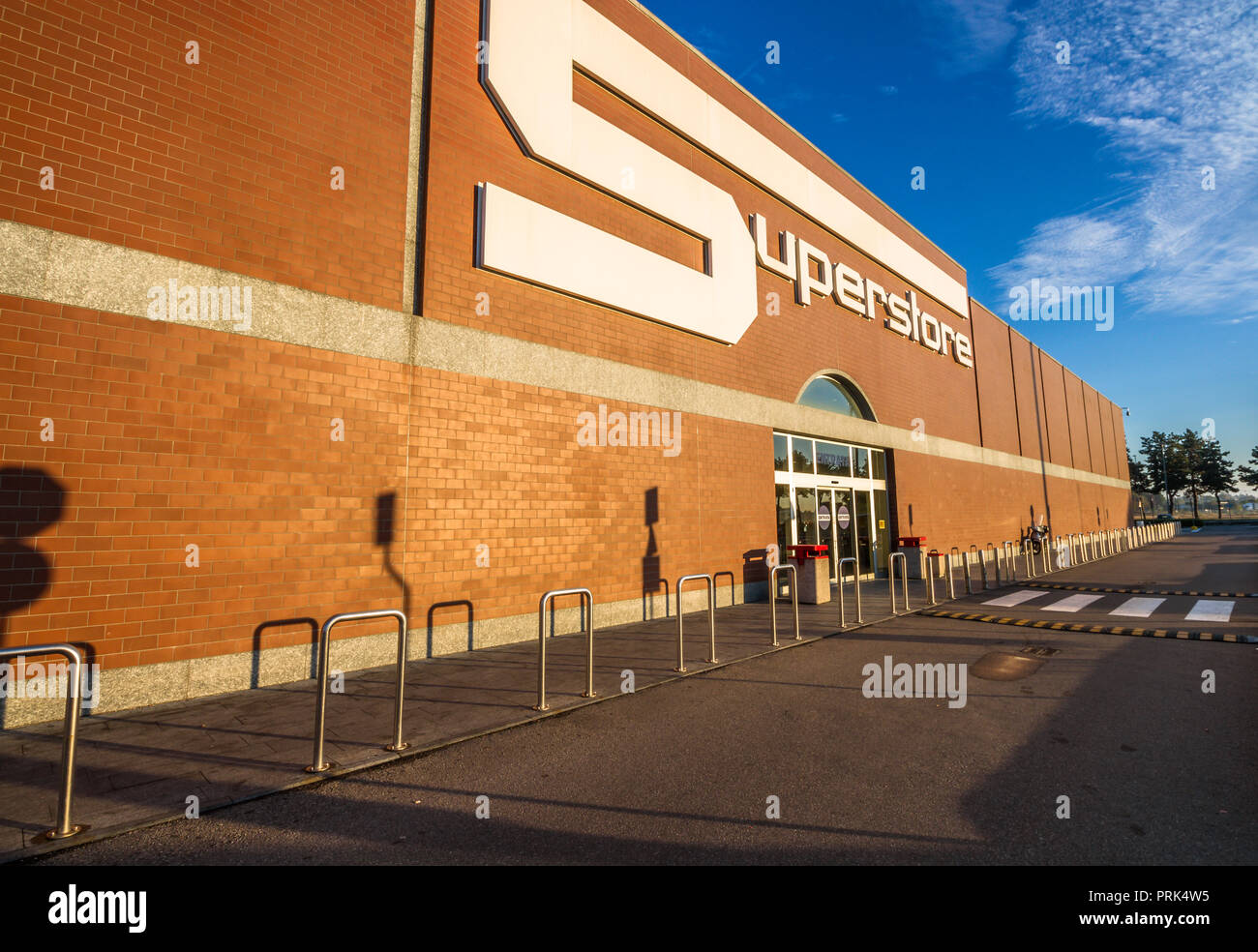 Esselunga milan hi-res stock photography and images - Alamy