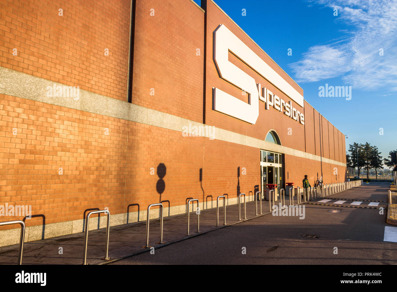 Esselunga milan hi-res stock photography and images - Alamy