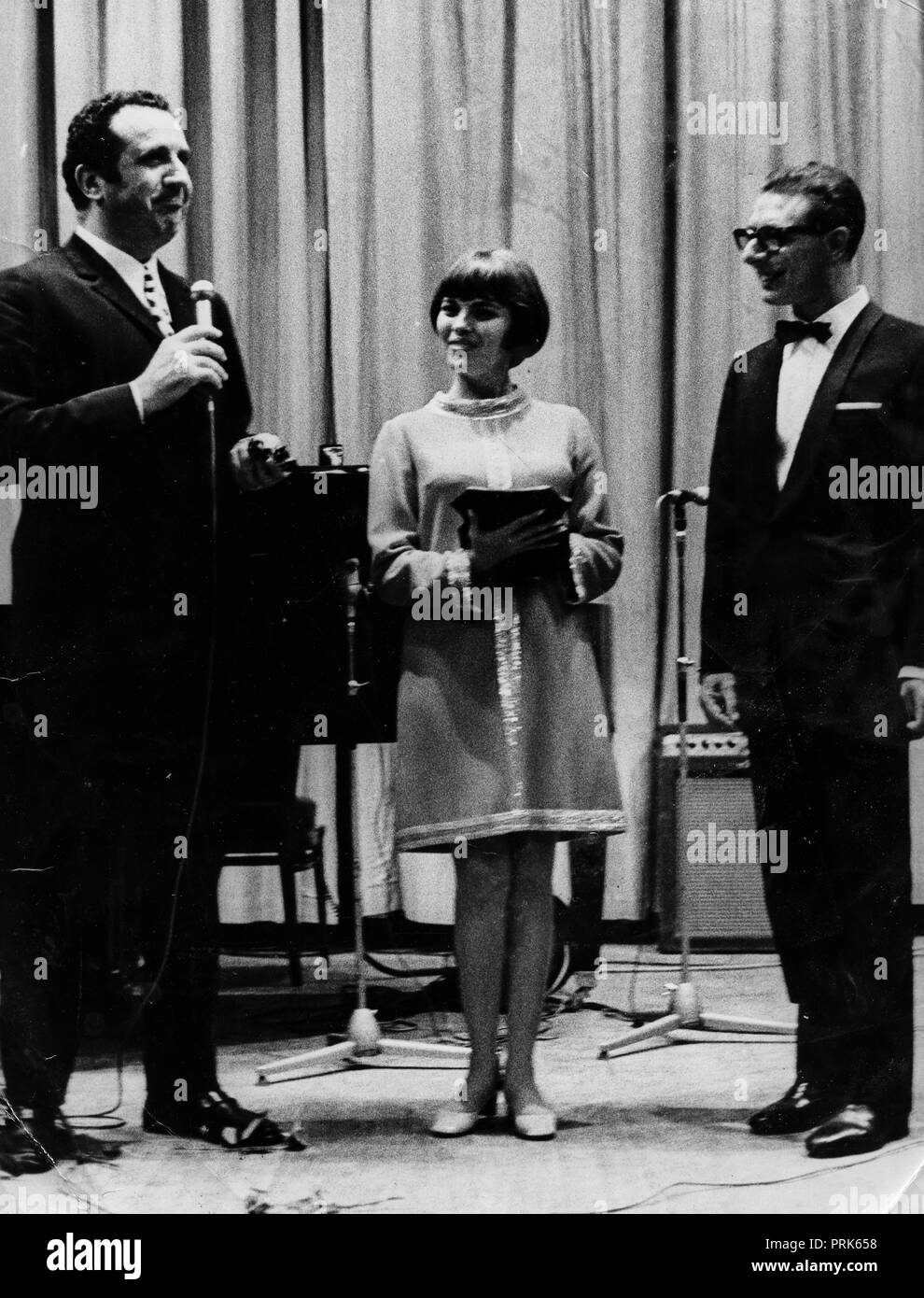 Mireille mathieu hi-res stock photography and images - Alamy