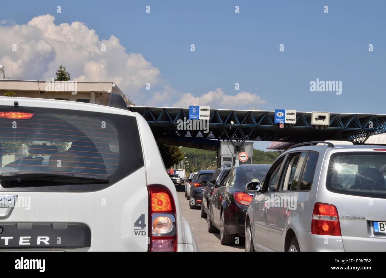 Border Crossing Kjafasan albania macedonian border Stock Photo - Alamy