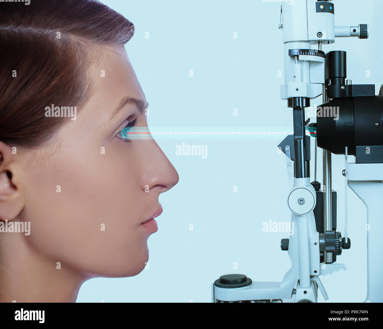 Diagnostic device hi-res stock photography and images - Alamy