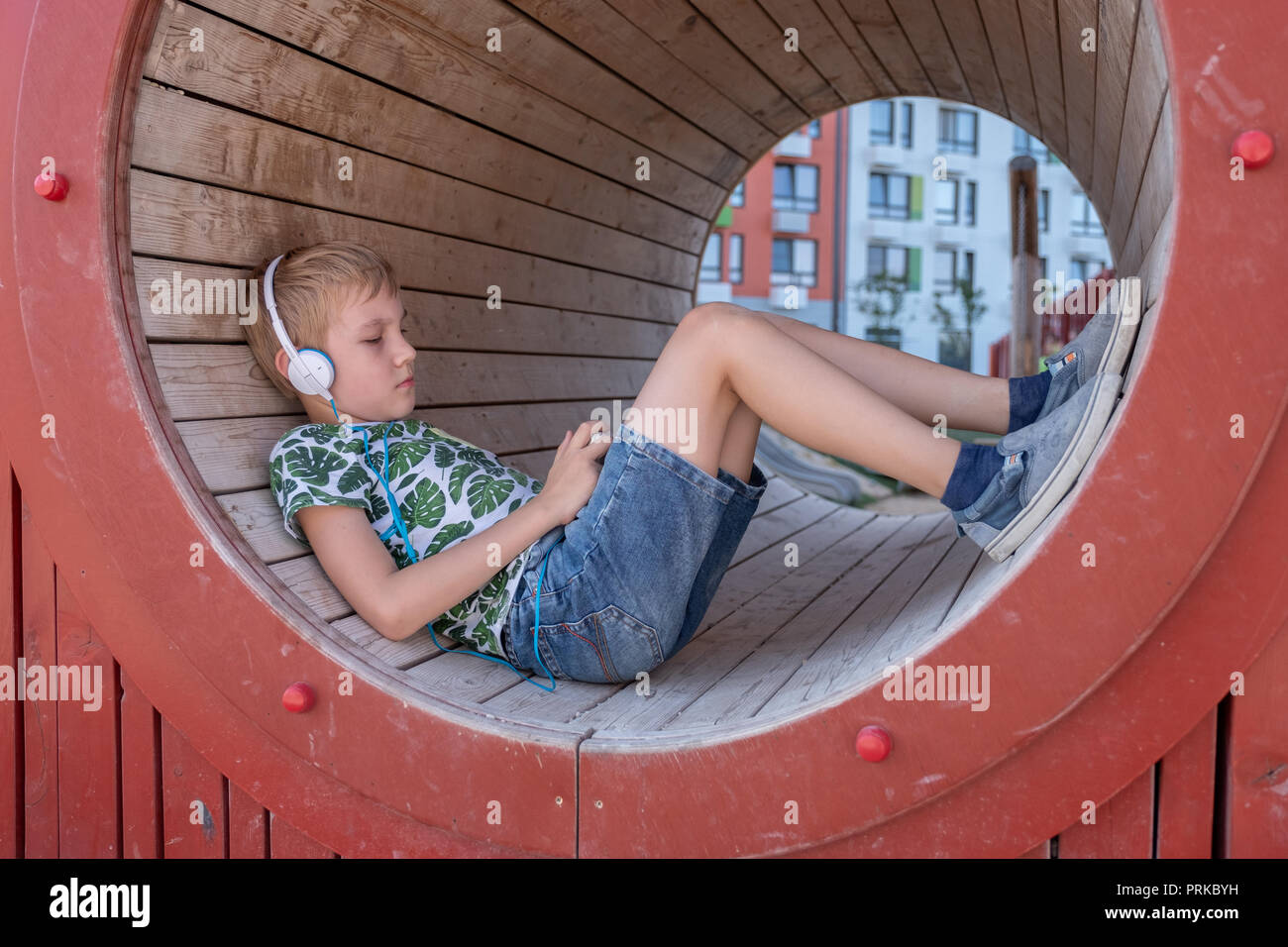 Child playing alone autism hi-res stock photography and images - Alamy