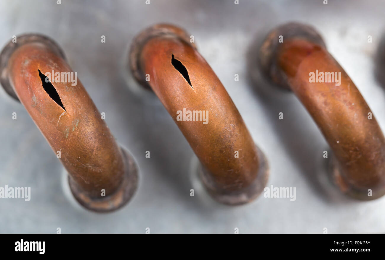Frozen copper water pipes hi-res stock photography and images - Alamy