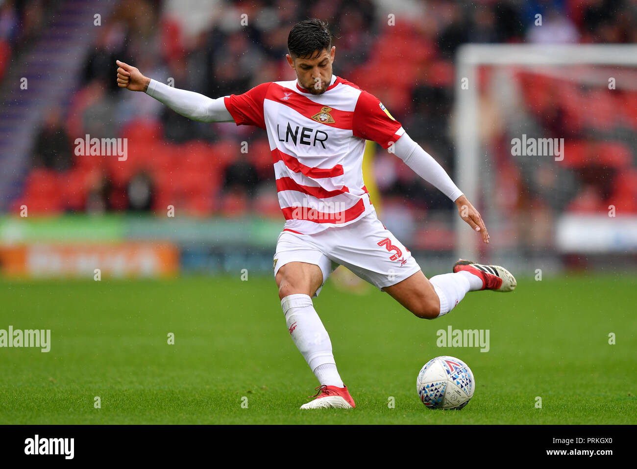Luton town v doncaster rovers hi-res stock photography and images - Alamy