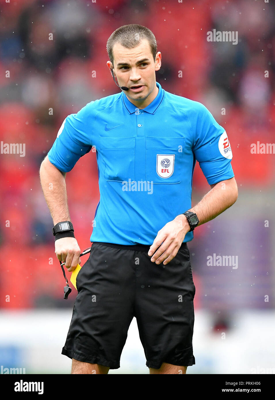 Match referee Tom Nield Stock Photo - Alamy