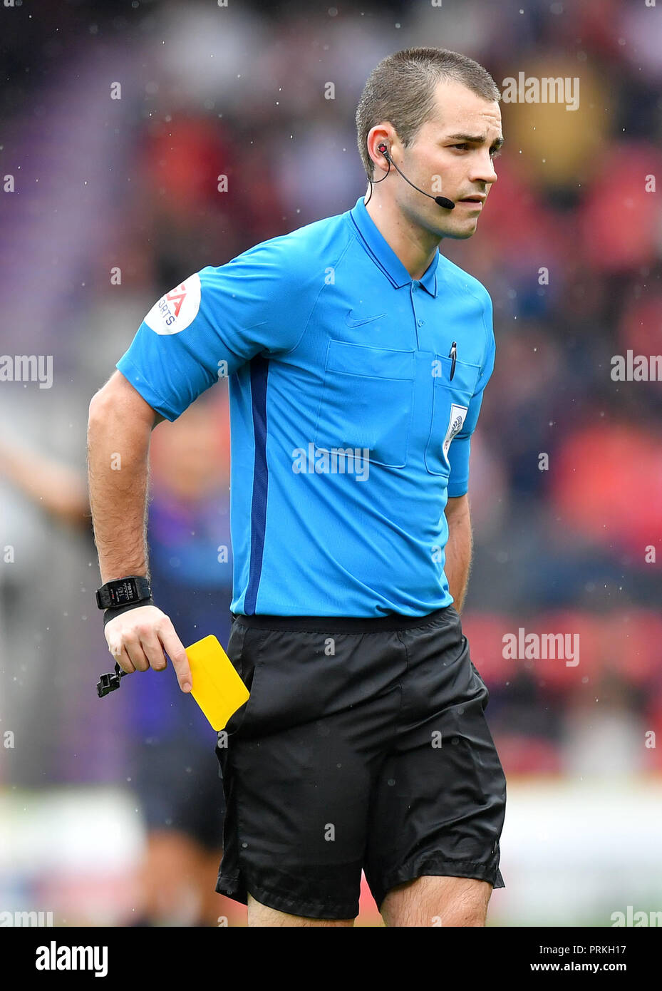 Match referee Tom Nield Stock Photo - Alamy