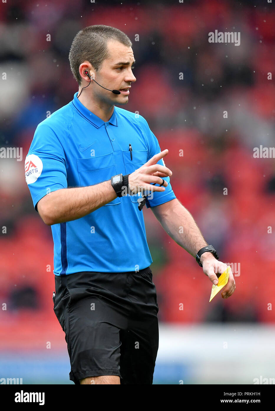 Match referee Tom Nield Stock Photo - Alamy