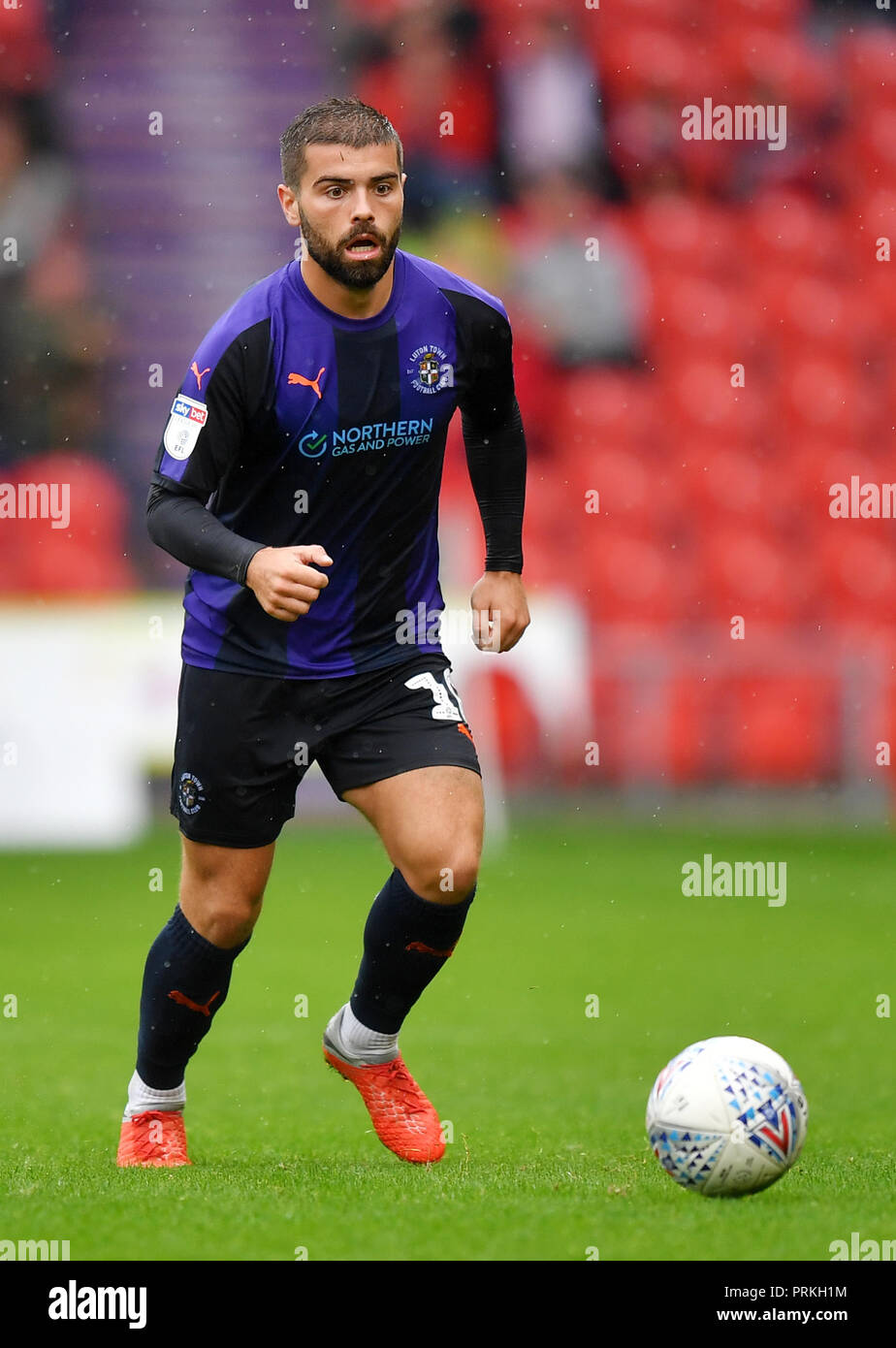 Luton Town's Elliot Lee Stock Photo - Alamy