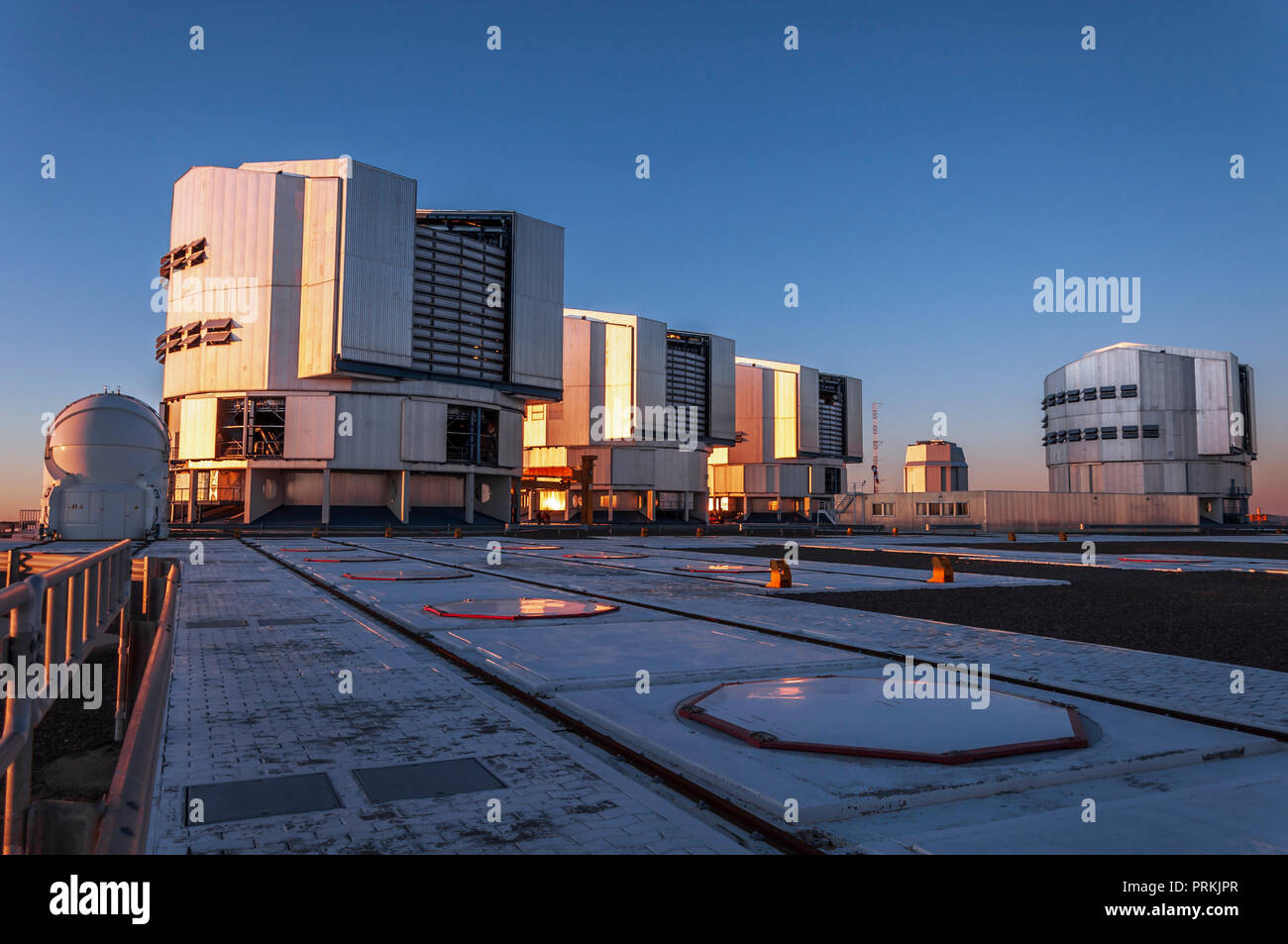 Vlt telescope hi-res stock photography and images - Alamy