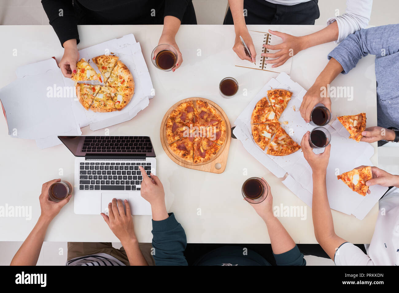 Office staff hi-res stock photography and images - Alamy