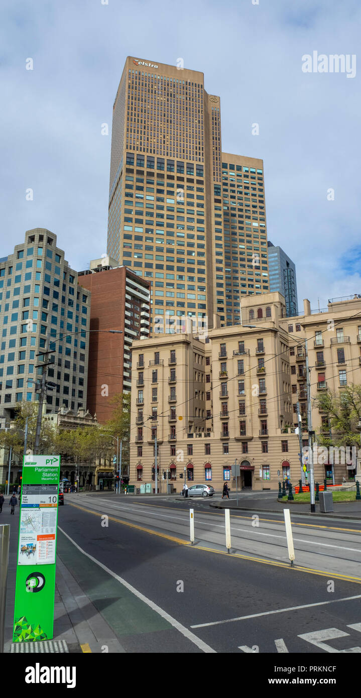 Office tower towers skyscraper skyscrapers hi-res stock photography and ...