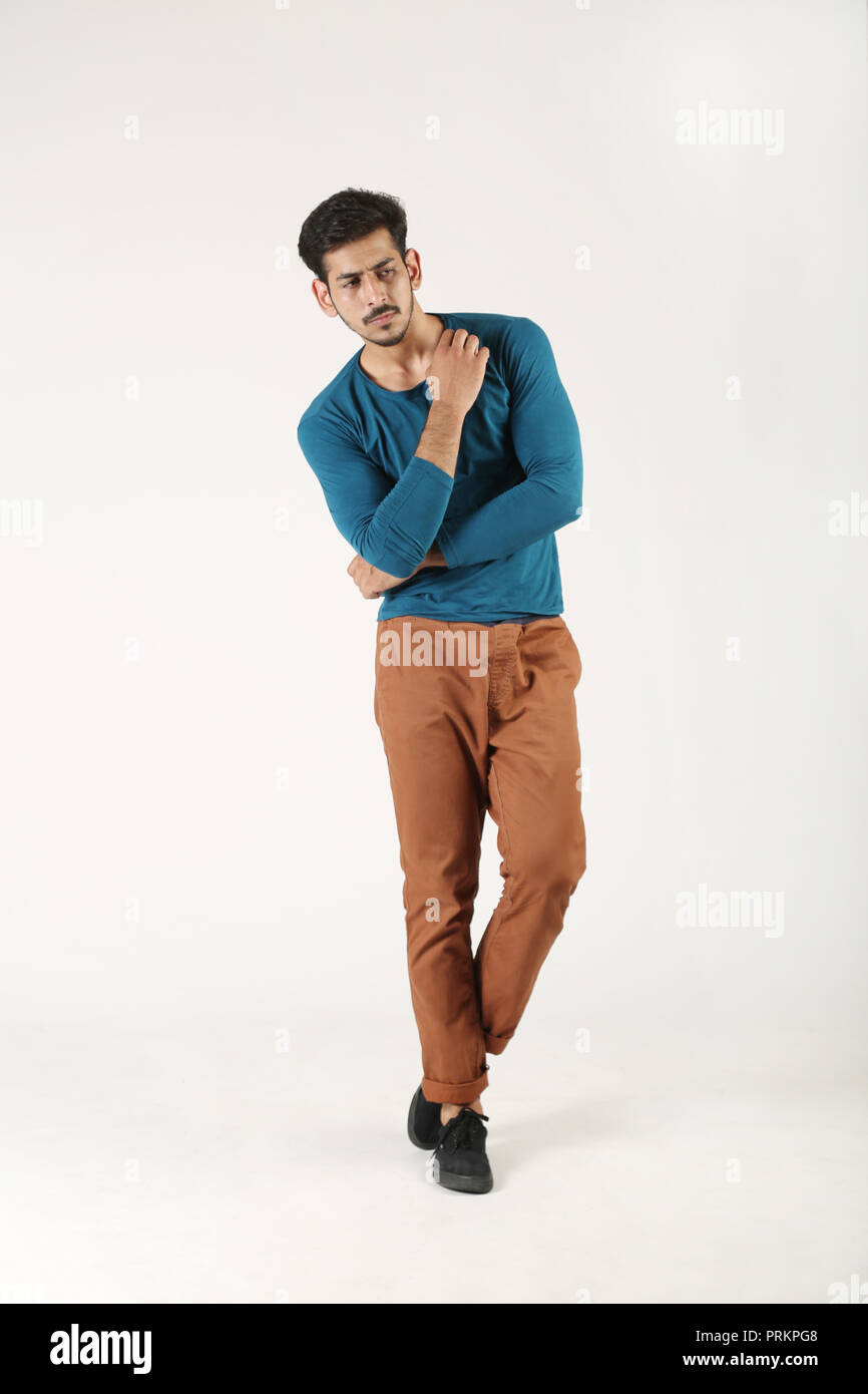 Standing pose hi-res stock photography and images - Alamy