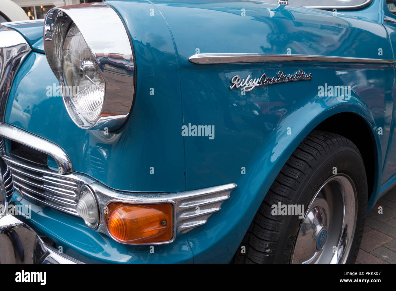 Blue riley saloon car hi-res stock photography and images - Alamy